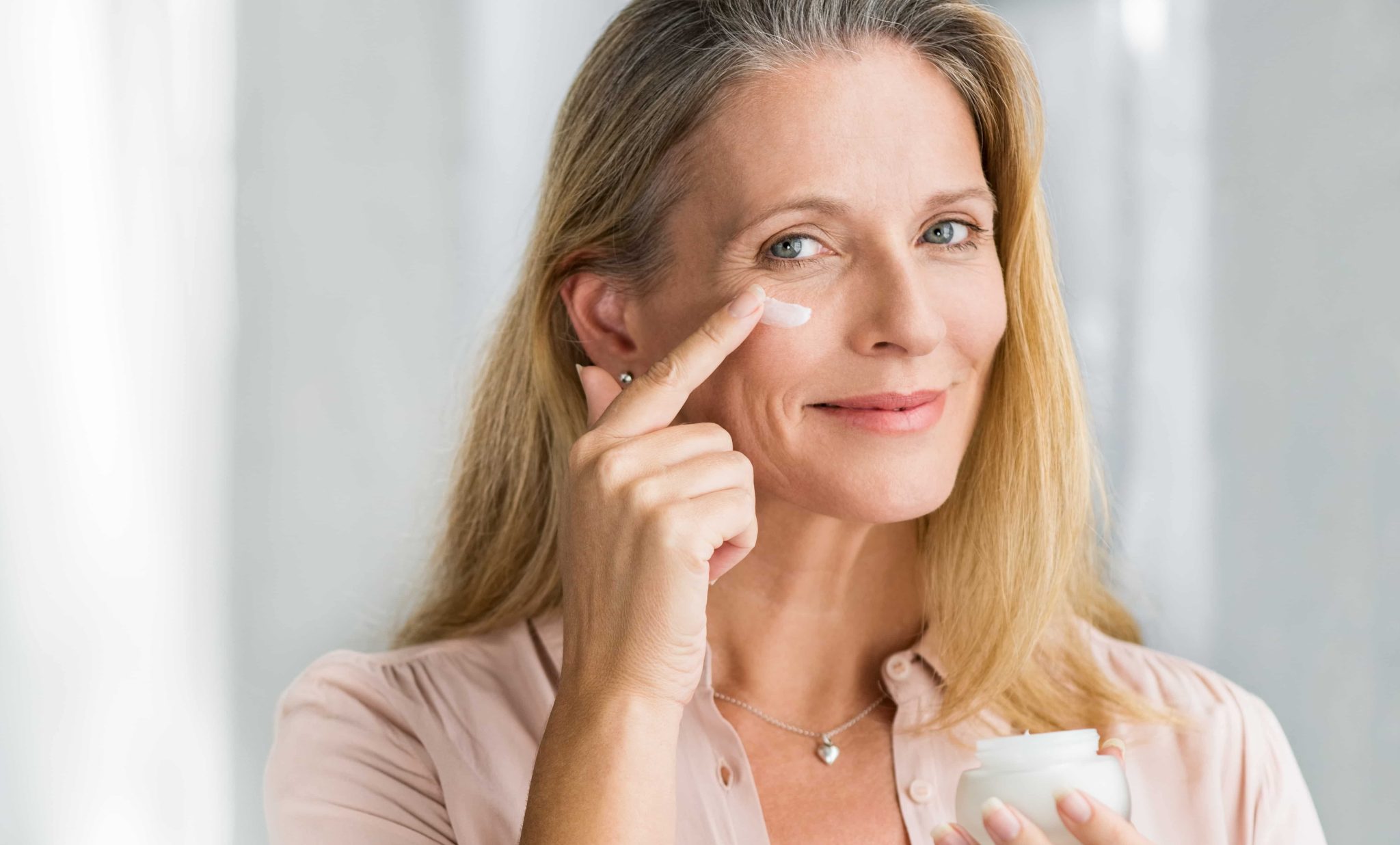 Rides du Visage : Le Soin Idéal en Fonction de votre Type de Ride